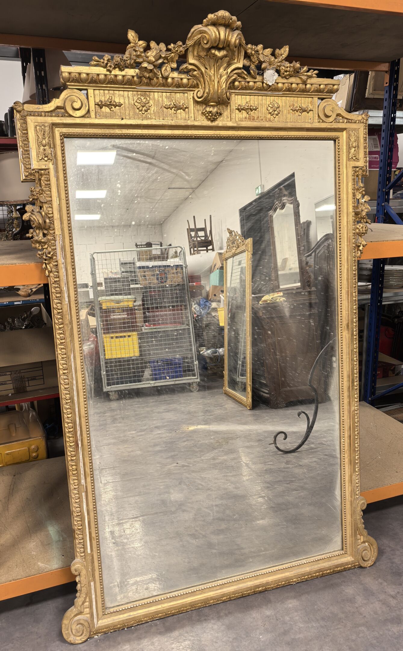 Grande glace cadre bois et stuc époque XIXe Des... | Miroirs: enchères