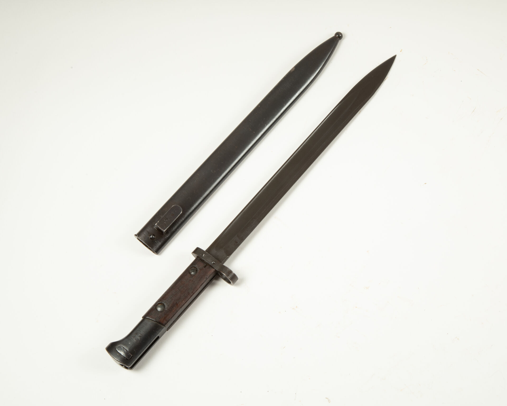 Czech bayonet for the Mauser VZ24, 300 mm long phosphat... | Arms: bids