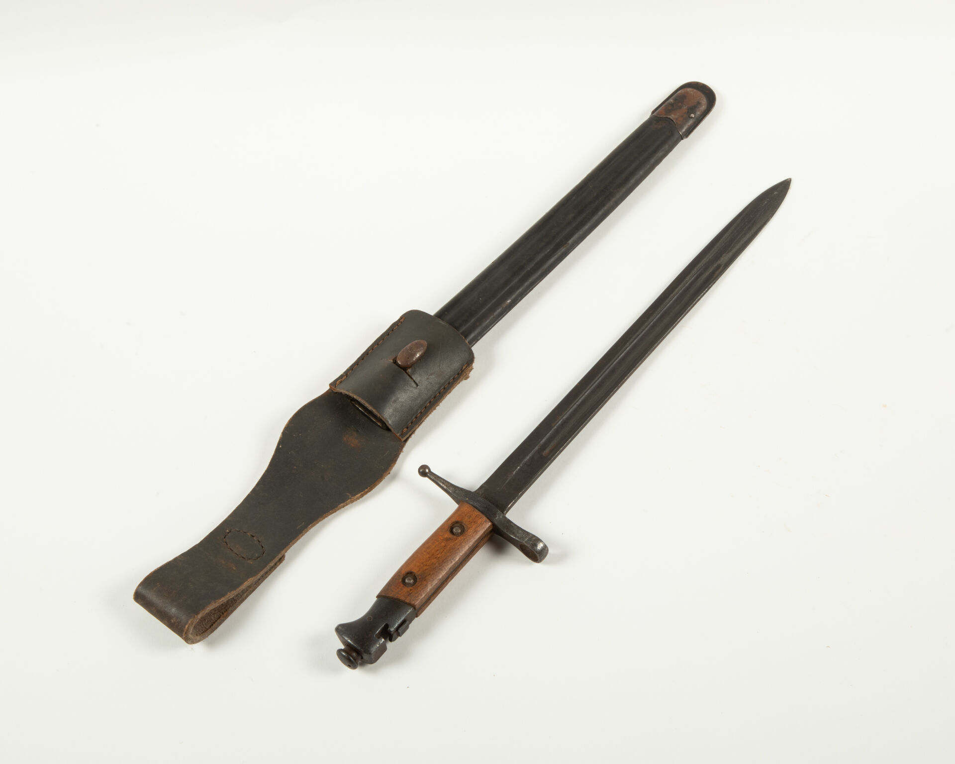 Regulation Italian bayonet for the Carcano 1891 rifle, ... | Arms: bids