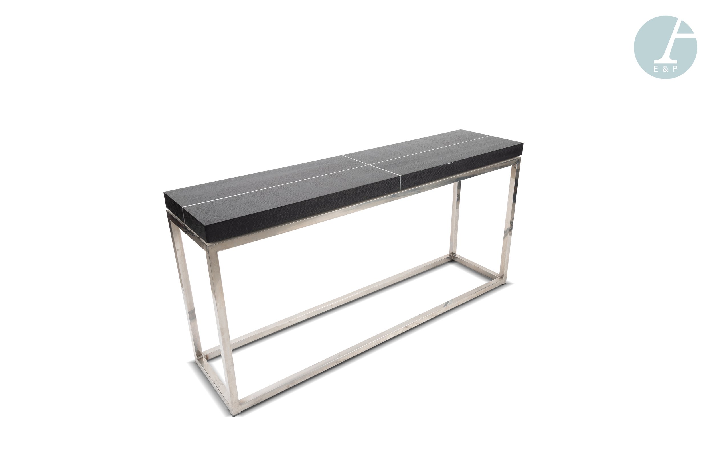 Console en mélaminé façon bois laqué noir, struc... | Buffets: enchères