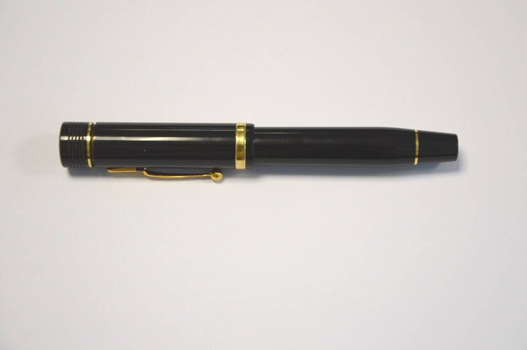 Conway StewartStylo plume de la collection "Chur... | Stylos: enchères