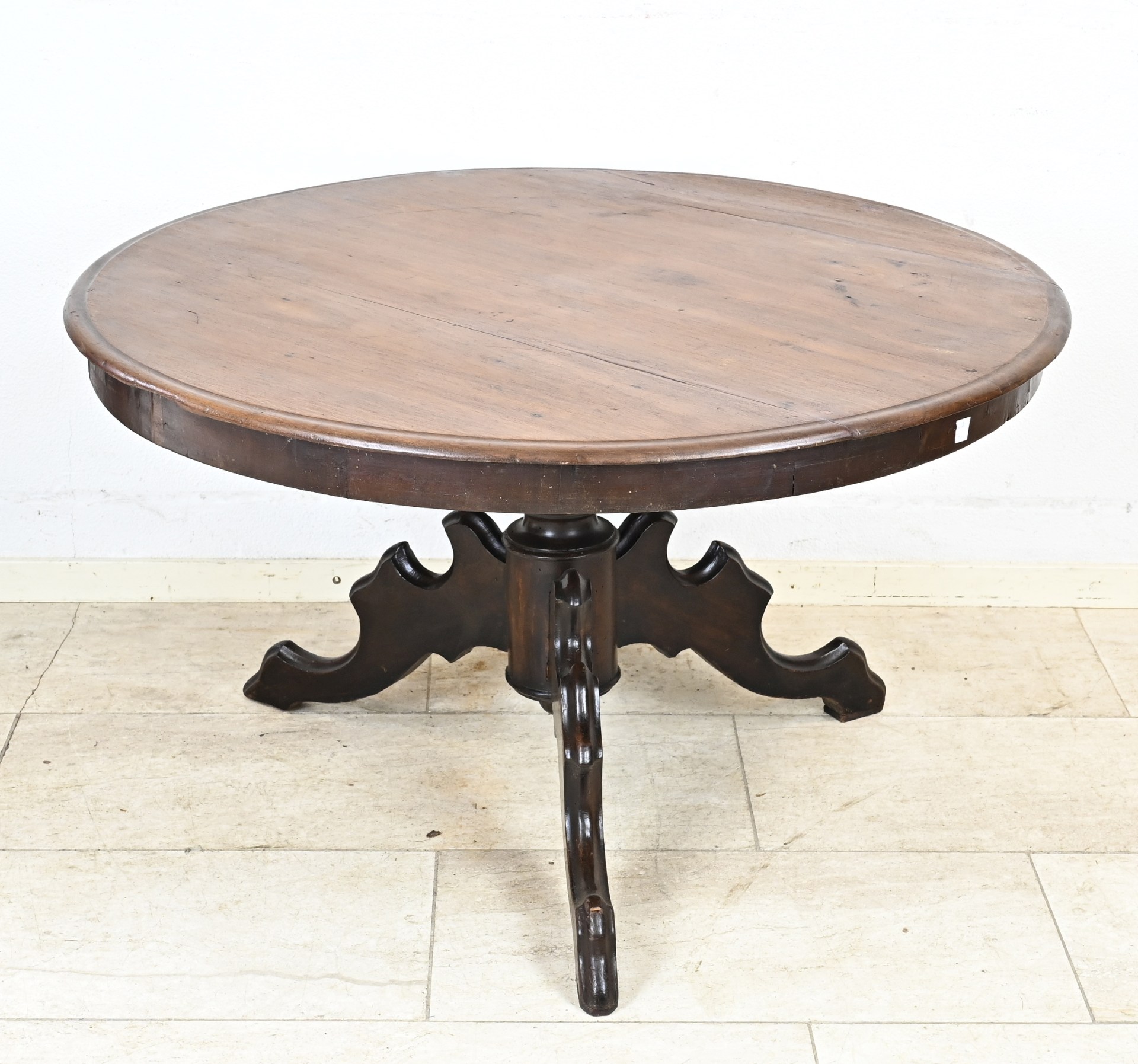 Table basse ancienne en acajou avec base à trois ... | Tables: enchères