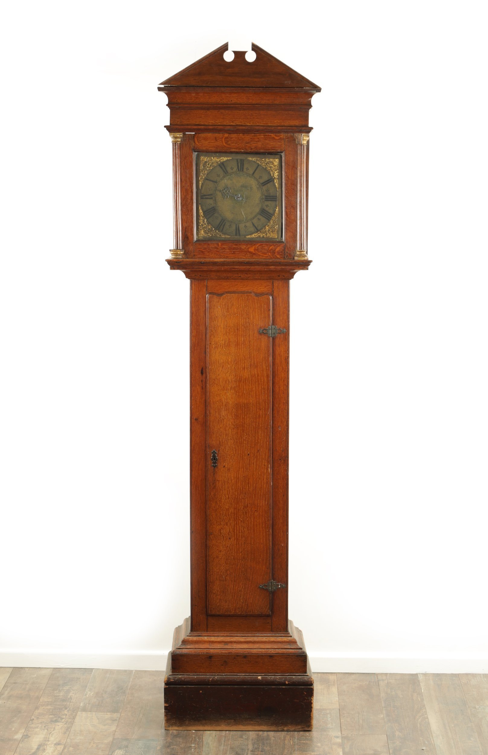 GRIFFIS, SUTTON COLDFIELD. HORLOGE DE LONGUE DU... | Pendules: enchères