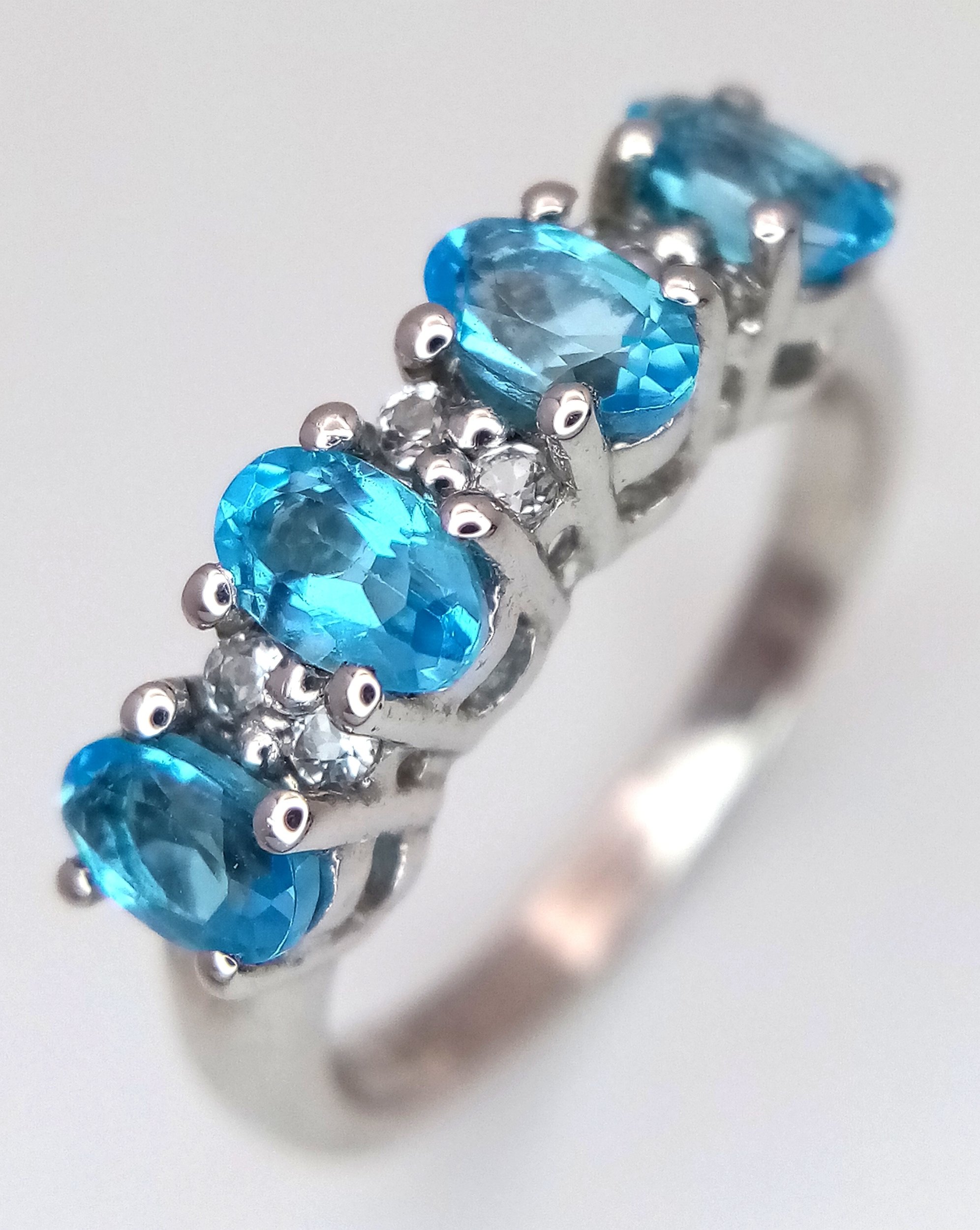 A Stylish Sterling Silver Blue... | Jewellery and precious stones: bids