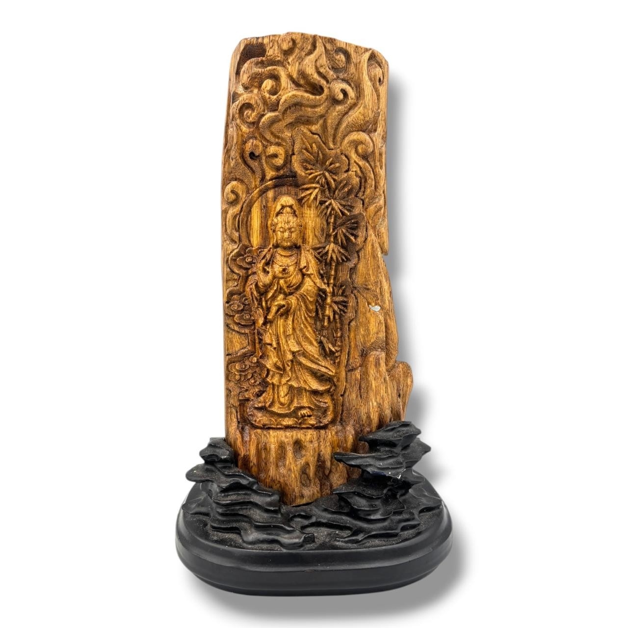 Figure Guanyin en bois d'agar naturel sculpt... | Arts d'Asie: enchères