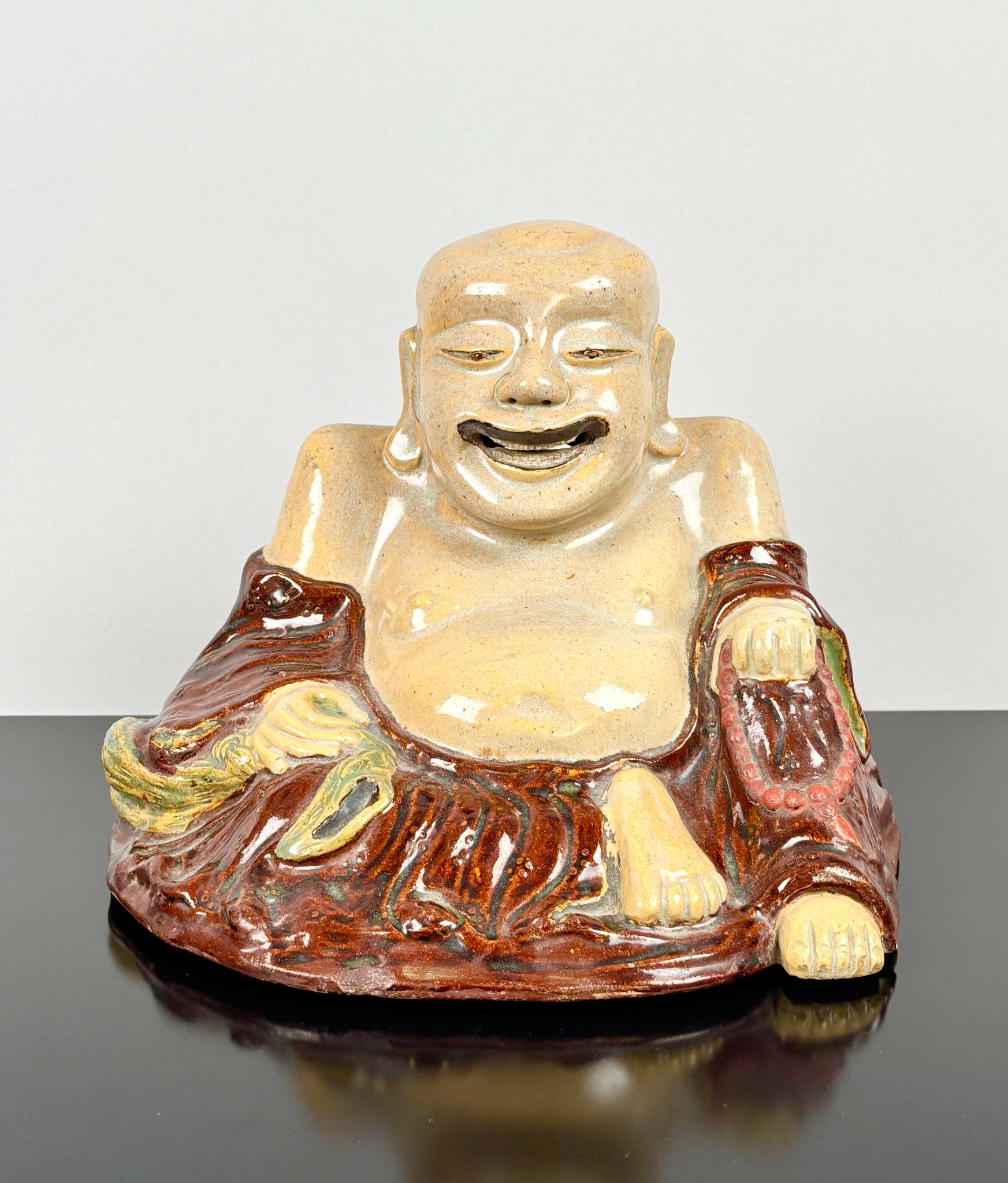 CHINE XX emeStatuette en grès de Guangdong ... | Arts d'Asie: enchères
