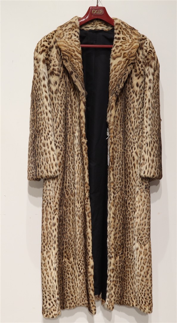 manteau de fourrure, marqué : Martin Dijksman,... | Fourrures: enchères