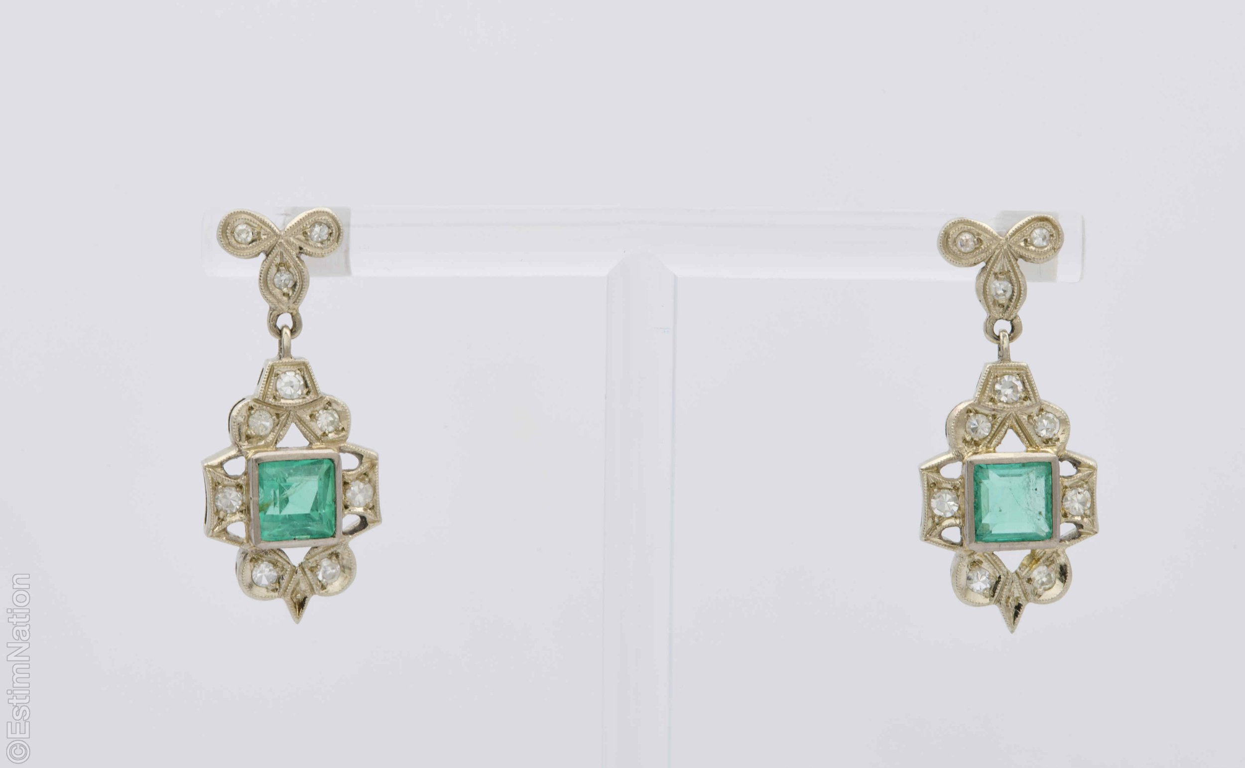 BOUCLES D'OREILLES EN OR EMERAUDE ET ... | Boucles d'oreilles: enchères
