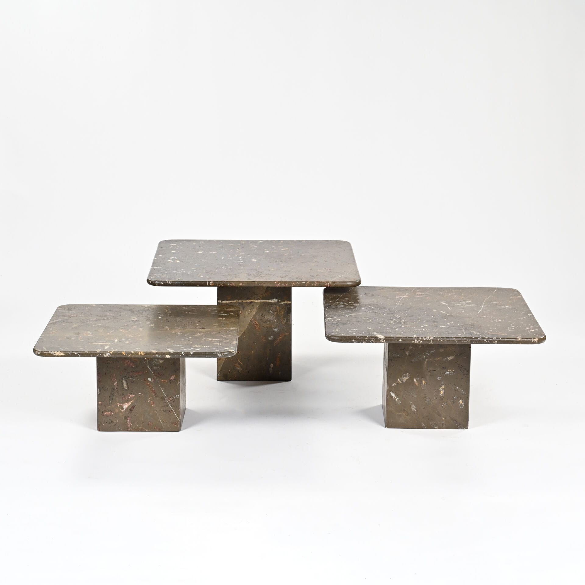 FOSSILE CollectionA set of three nesting tables wit... | Tables: bids