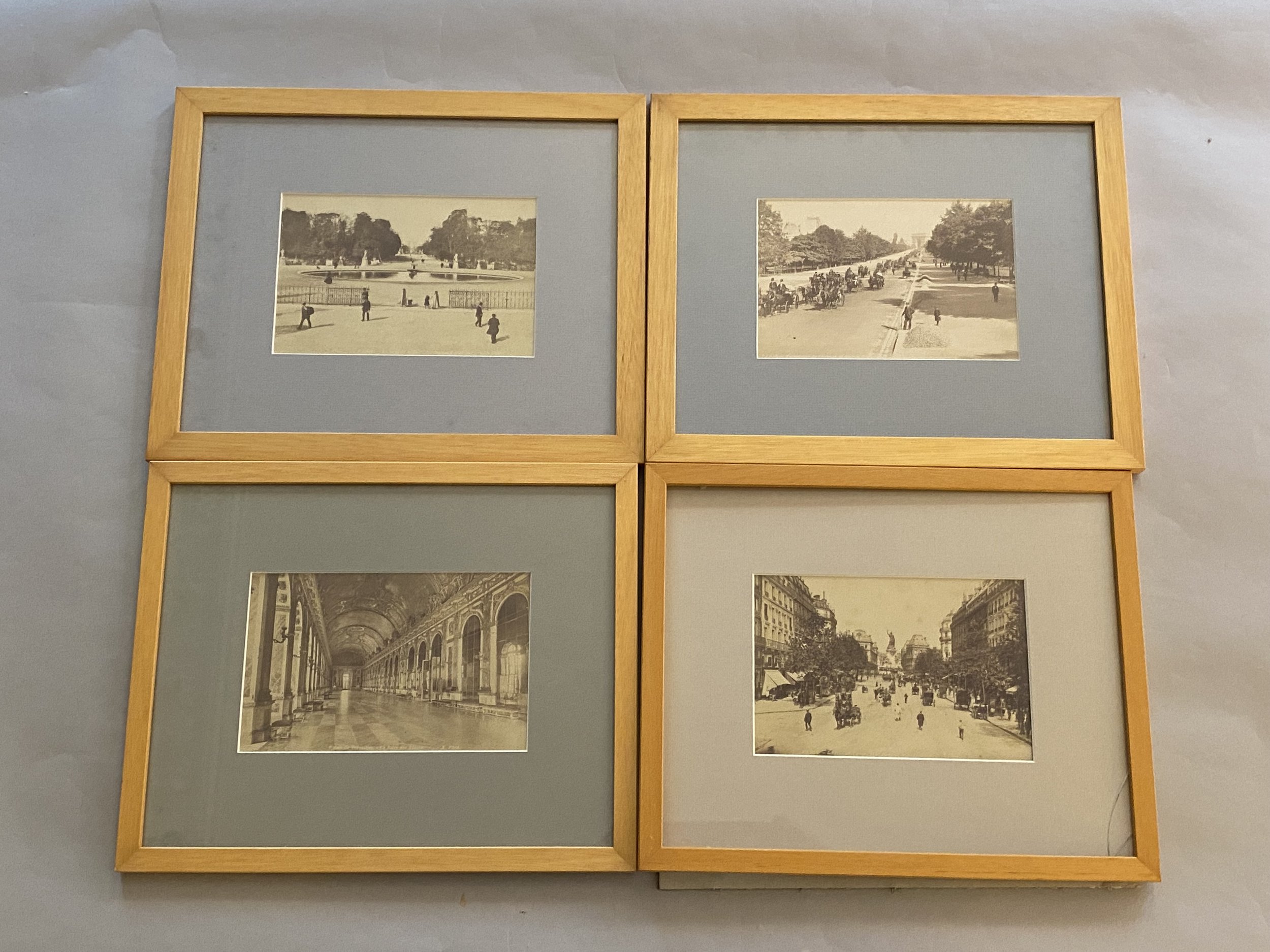 Europe, France, Paris et Versailles. Circa 1880’s. Ensemb... | enchères