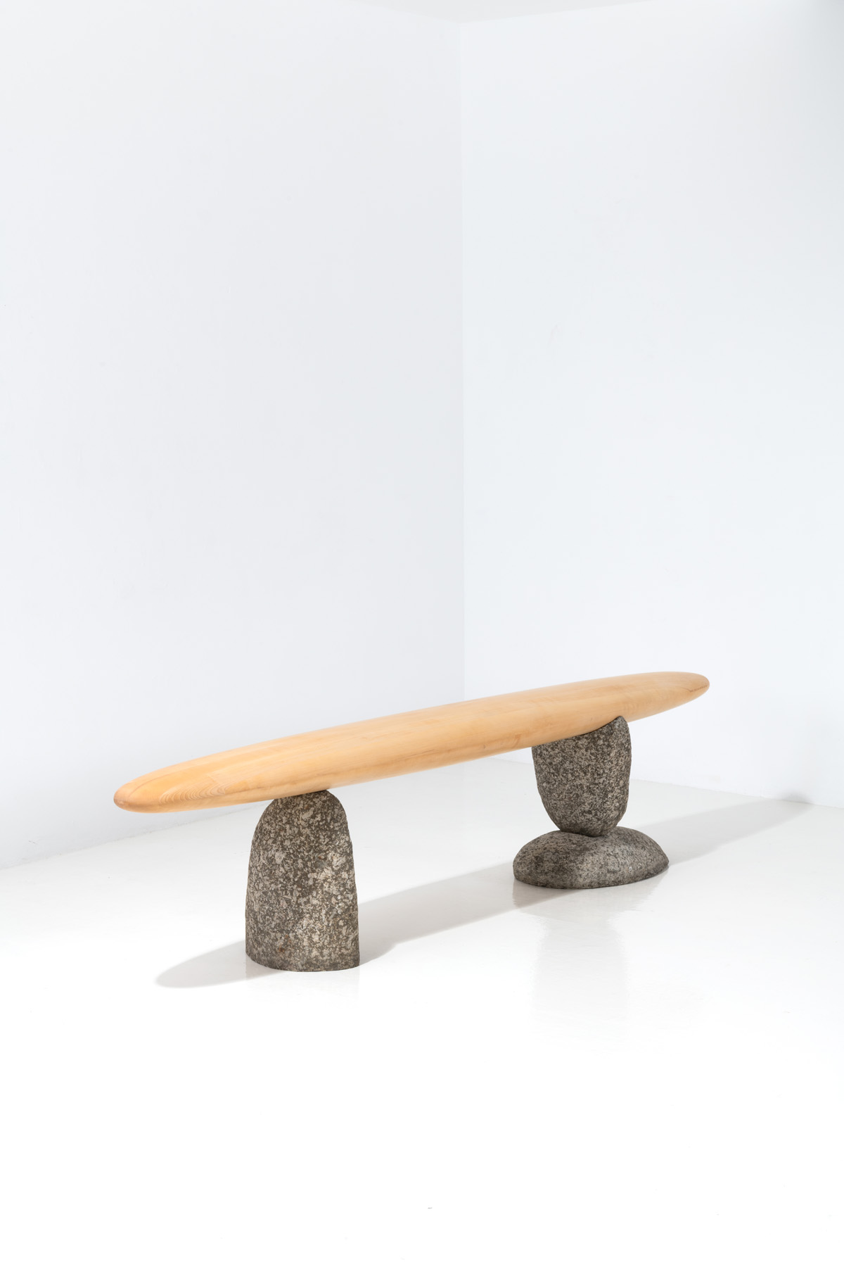 x Byung Hoon Choi (né en 1952)Ban... | Canapés et banquettes: enchères