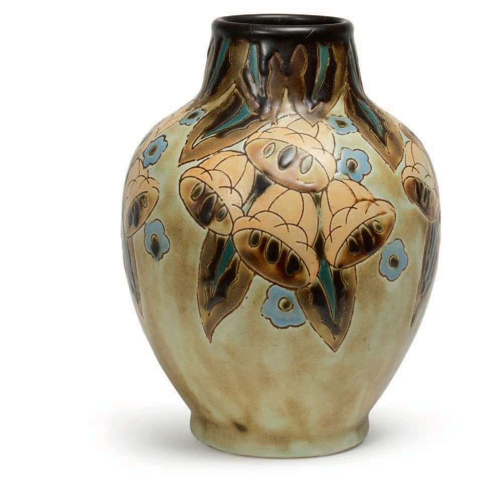 CHARLES CATTEAU (1880-1966) & BOCH FRÈRES-KERAMISVase, ... | enchères
